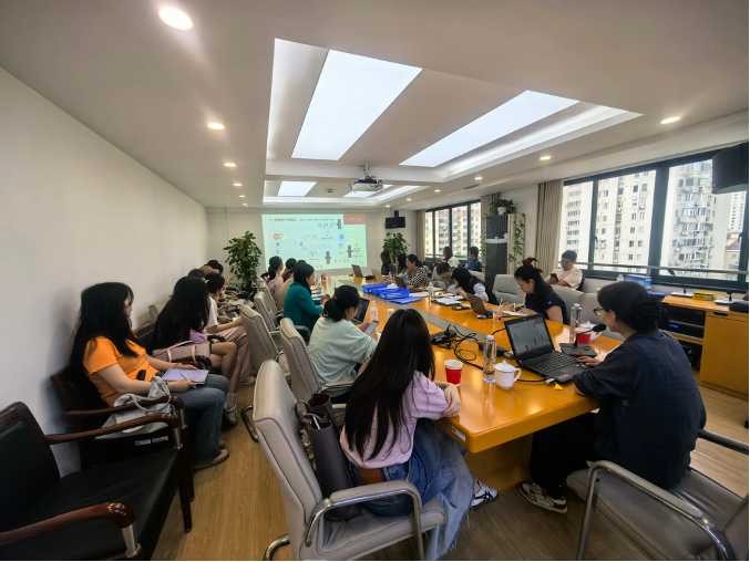 新闻所40周年系列活动第四期——吴小坤老师作《基于计算方法的社会心态挖掘》讲座